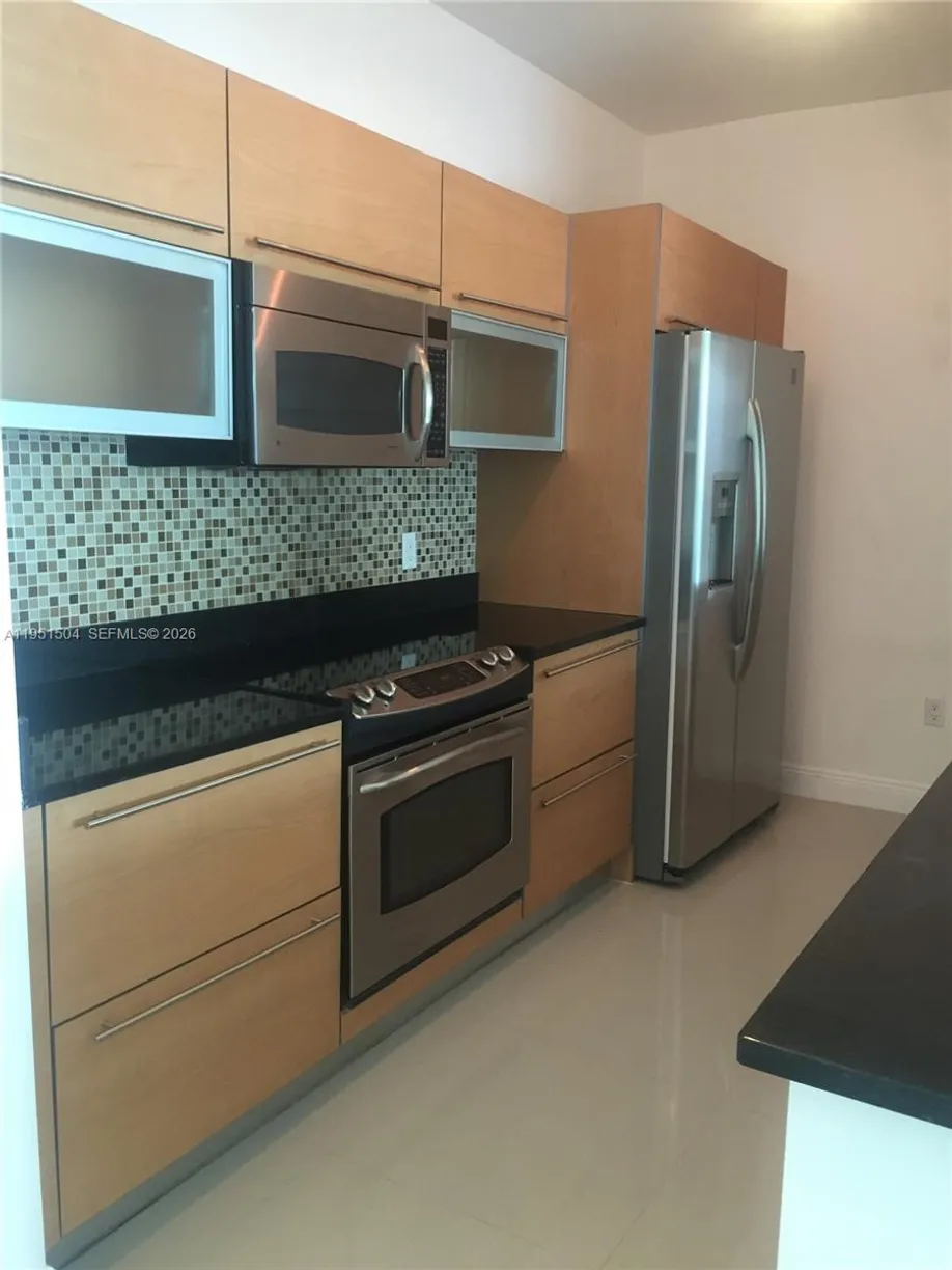 950 Brickell Bay Dr #2301, Miami, FL 33131 Property for rent