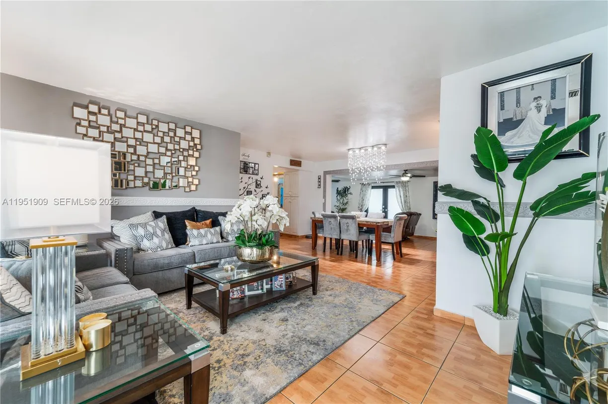 8065 W 14th Ct, Hialeah, FL 33014 Property for sale