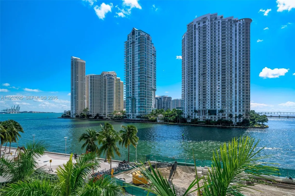 300 S BISCAYNE BLVD #L-410, Miami, FL 33131 Property for sale