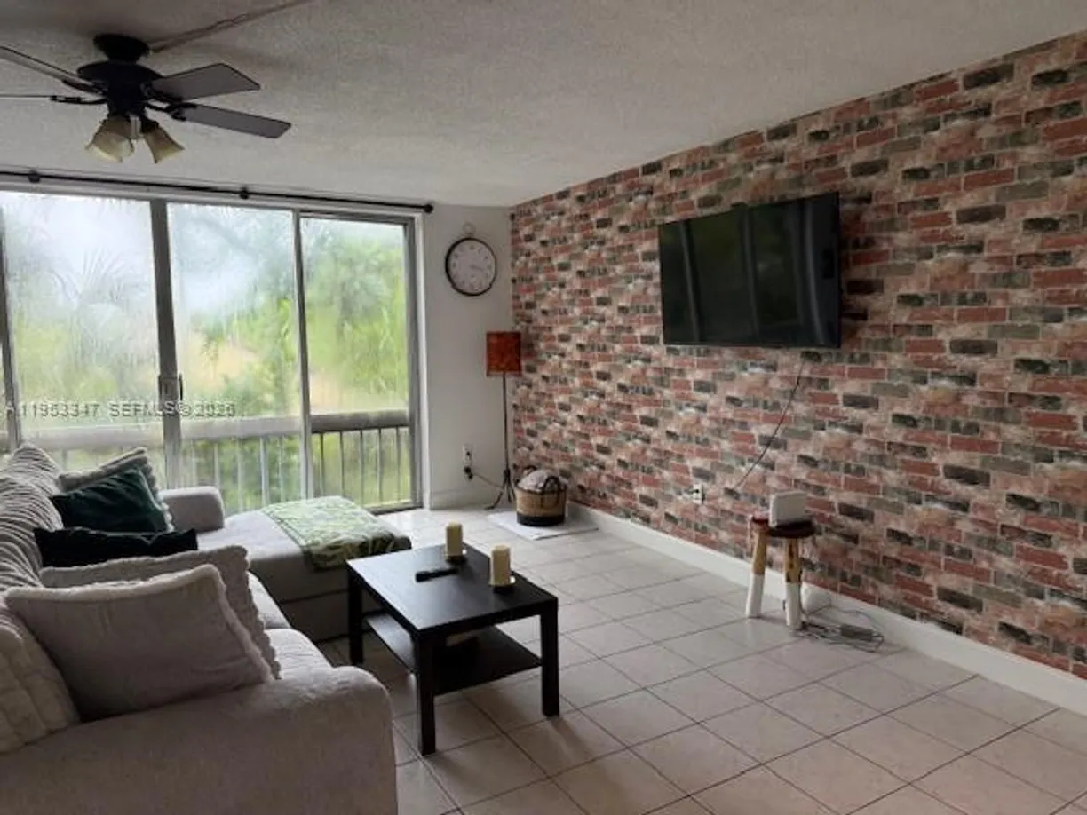 8401 W Sample Rd #14, Coral Springs, FL 33065 Property for rent