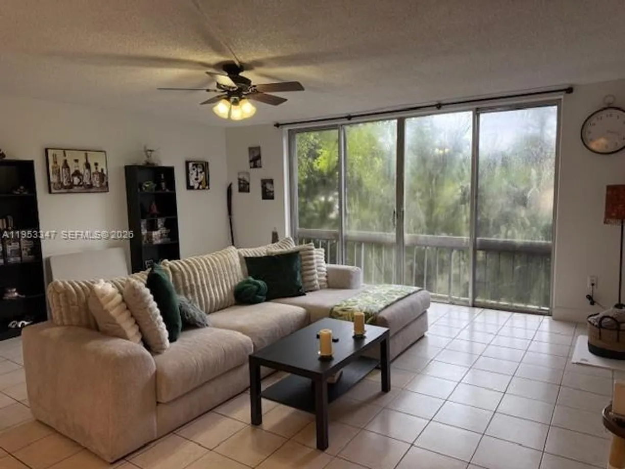 8401 W Sample Rd #14, Coral Springs, FL 33065 Property for rent