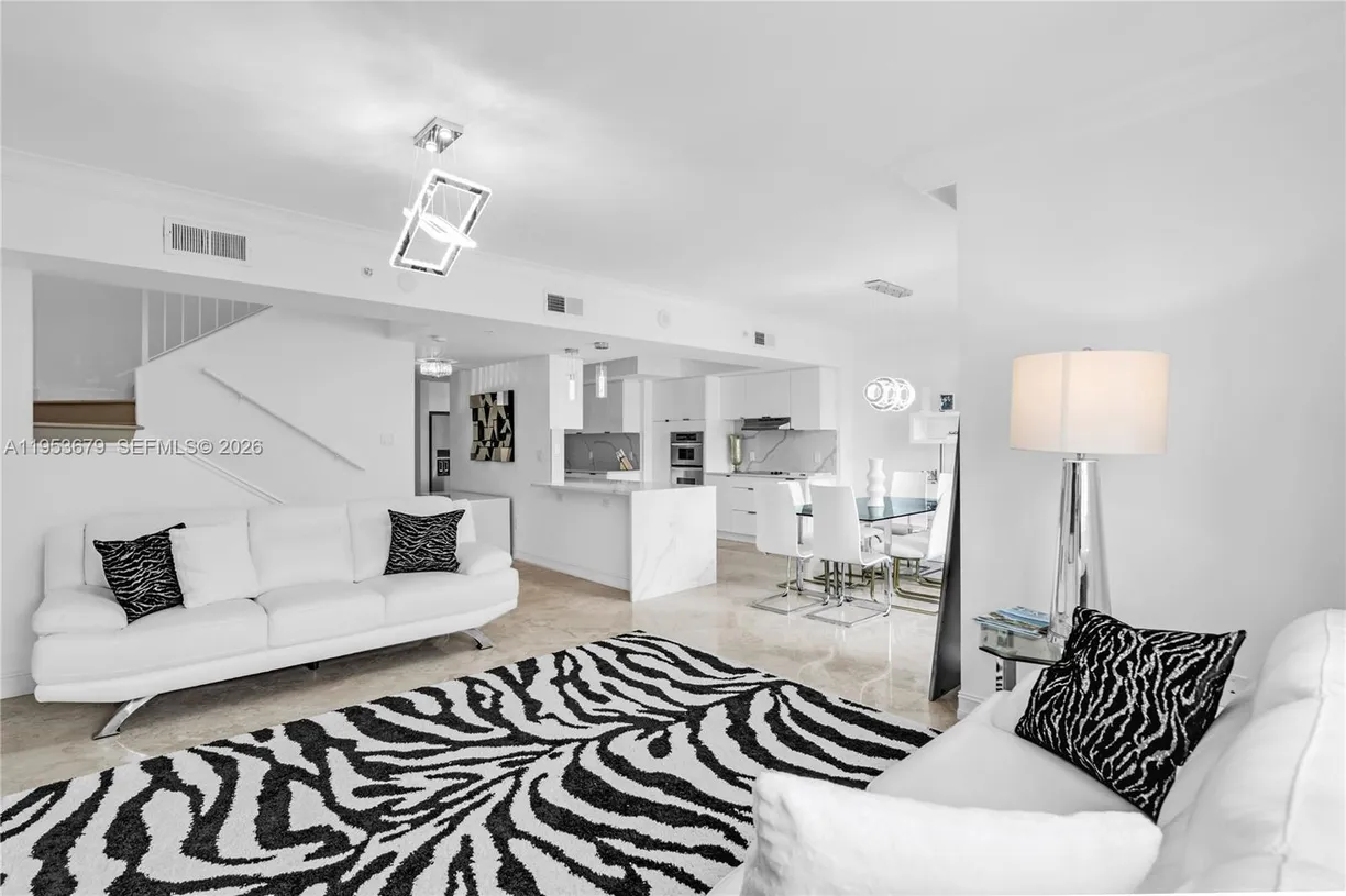 99 SE Mizner Blvd #PH16, Boca Raton, FL 33432 Property for rent