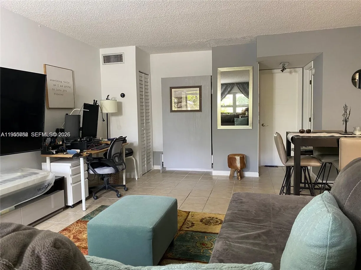 1425 Arthur St #115B, Hollywood, FL 33020 Property for rent