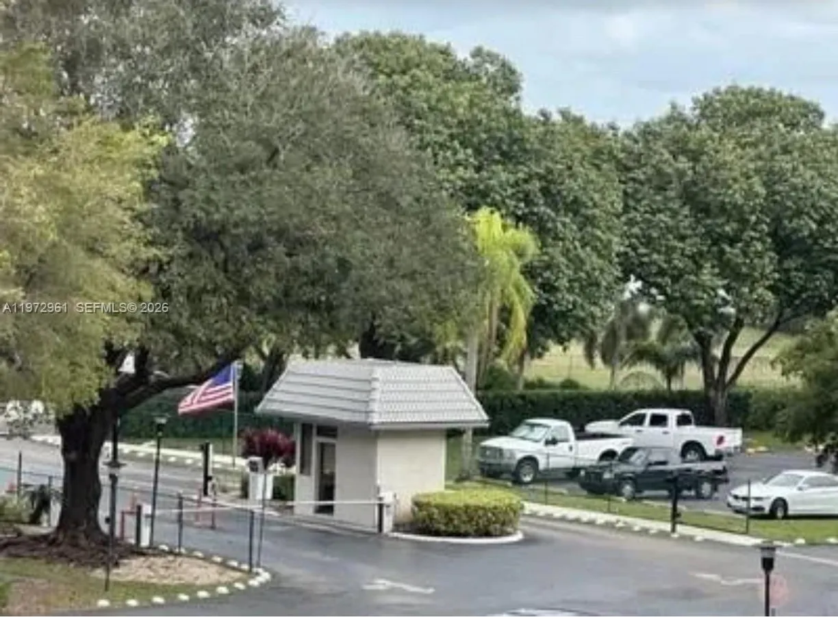 5860 NW 44th St #208, Lauderhill, FL 33319 Property for sale