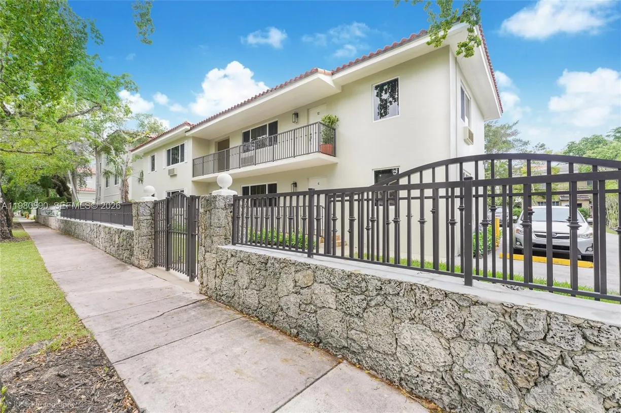 35 Antilla Ave, Coral Gables, FL 33134 Property for sale