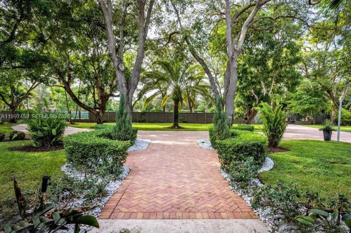 7405 SW 79th Ct, Miami, FL 33143 Property for rent