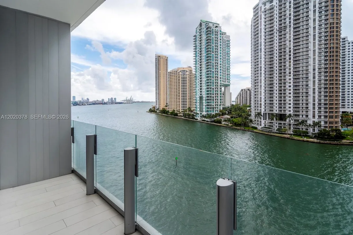 300 Biscayne Boulevard Way #802E, Miami, FL 33131 Property for sale