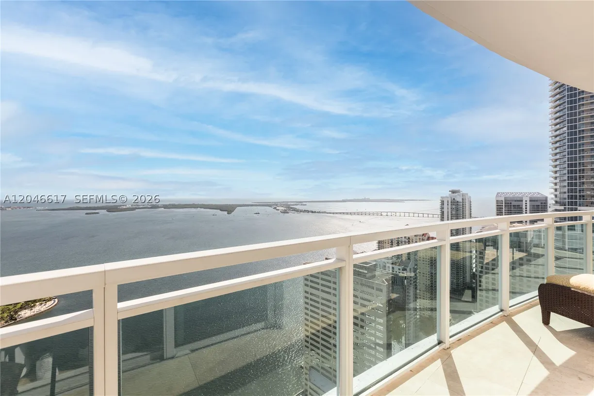 950 Brickell Bay Dr #5011, Miami, FL 33131 Property for sale