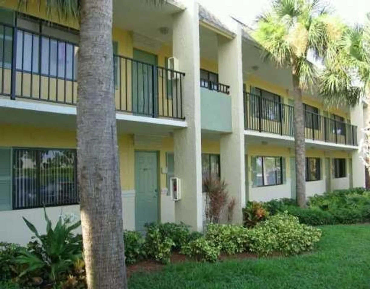 1205 Meadows, Boynton Beach, FL 33436 Property for rent