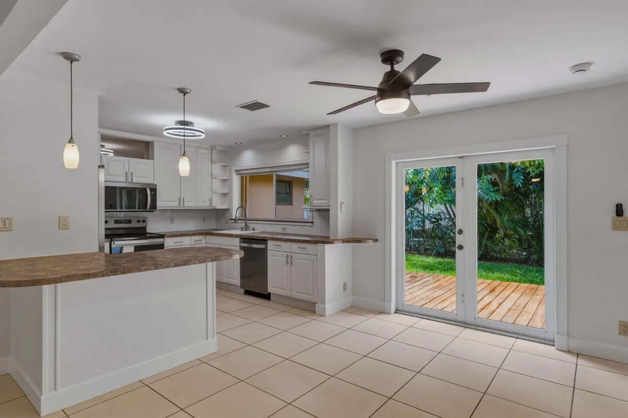 284 Allenwood, Lauderdale-by-the-Sea, FL 33308 Property for sale