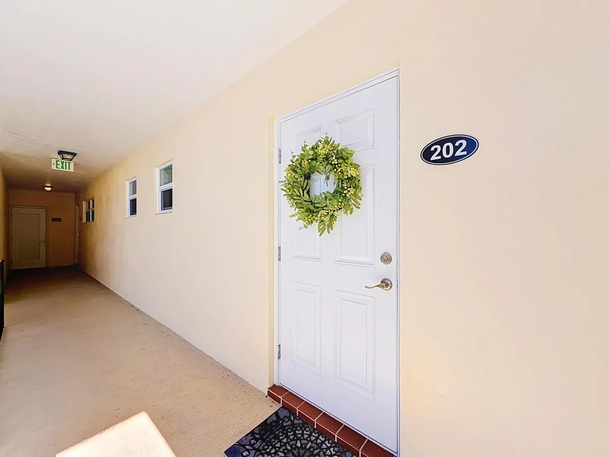 12 Colonial Club #202, Boynton Beach, FL 33435 Property for sale