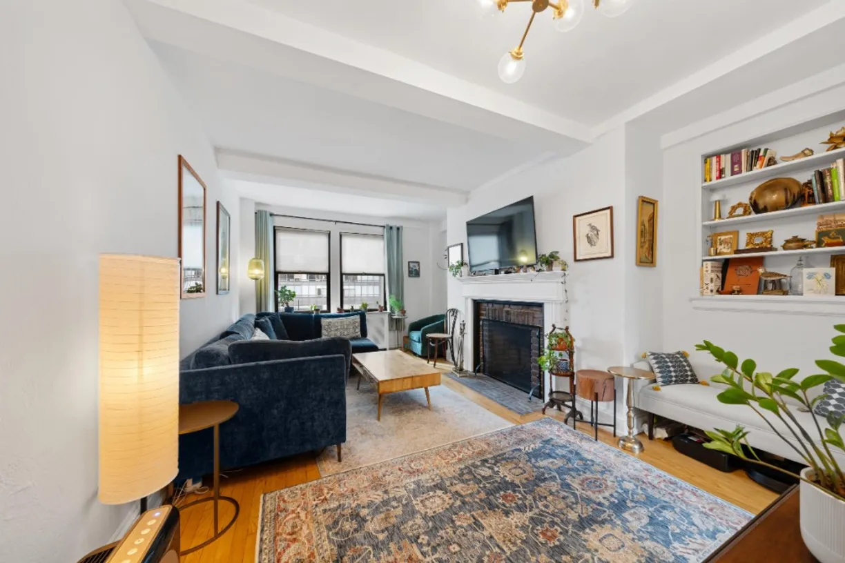 10 Mitchell Place #9G, Manhattan, NY 10017 Property for sale