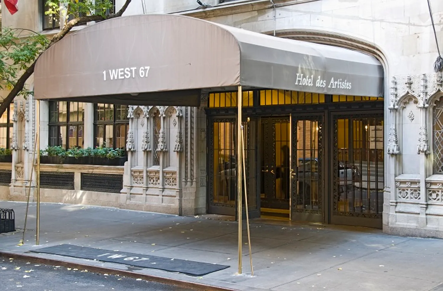 Hotel Des Artistes | 1 West 67th Street, Manhattan | Corcoran
