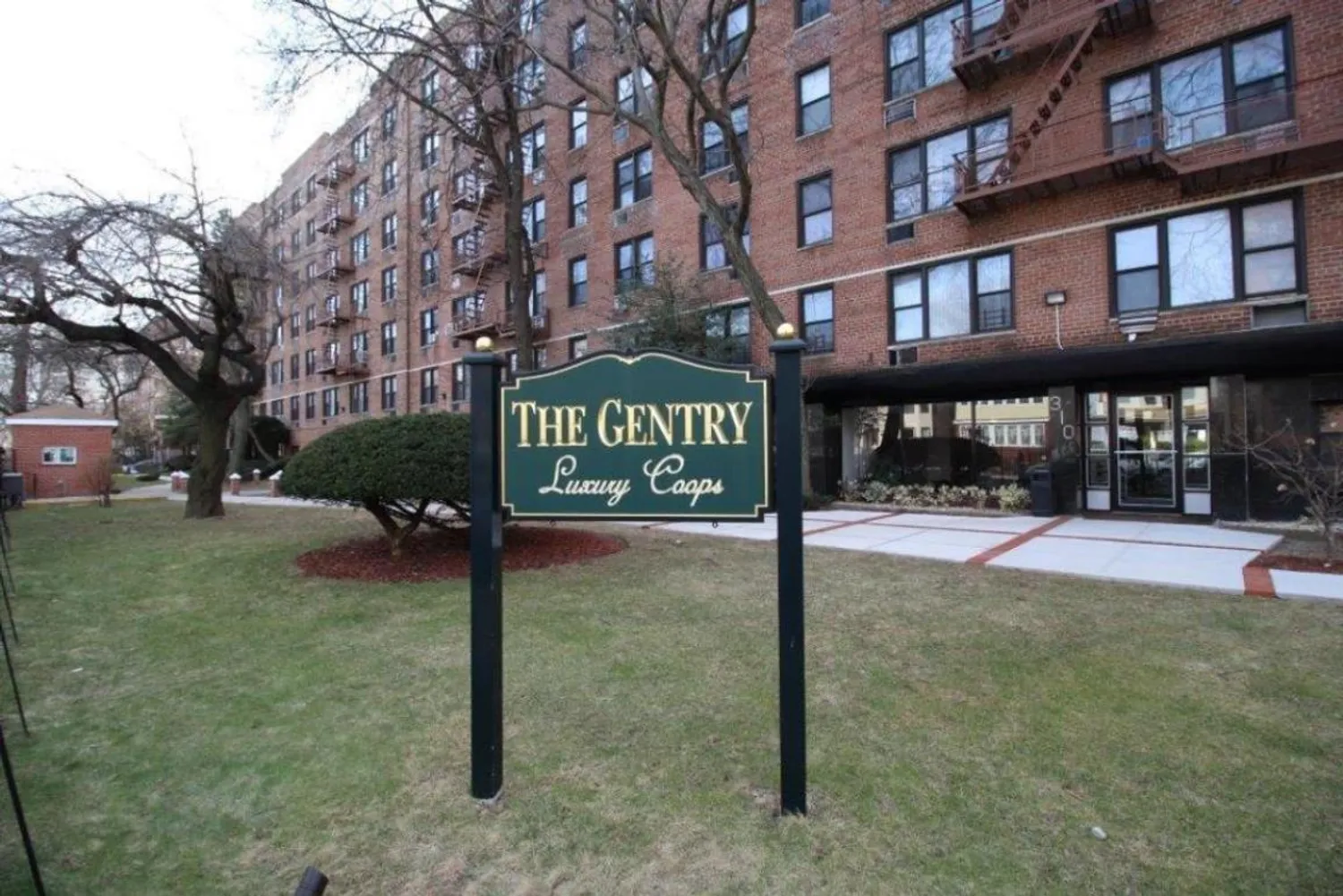 THE GENTRY APARTMENT | 330 Lenox Road, Brooklyn | Corcoran