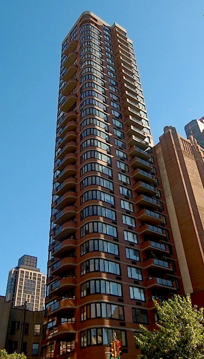The Paladin | 300 East 62nd Street, Manhattan | Corcoran