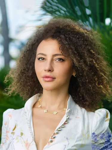 Hadas Azari | Real Estate Agent | Corcoran