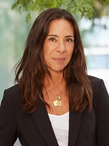 Alexandra Rhodie | Real Estate Agent | Corcoran