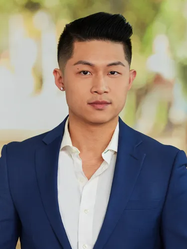 Jonathan Li | Licensed RE Salesperson | Corcoran