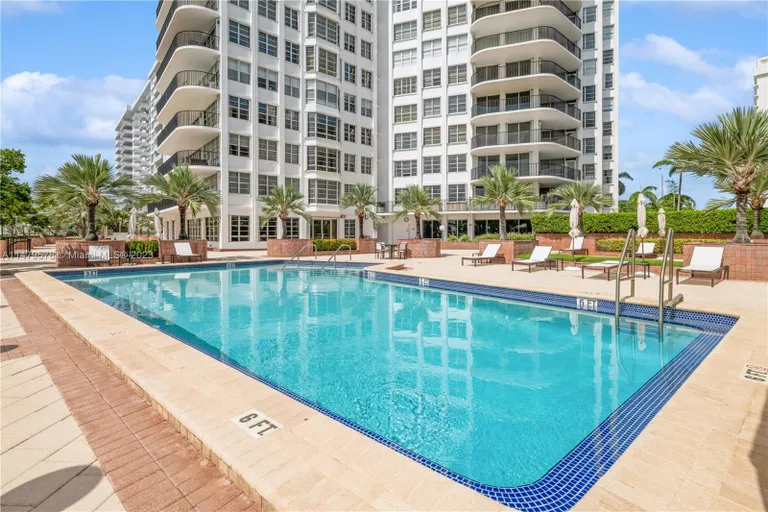 5660 Collins Ave #11A, Miami Beach, FL 33140 Property for sale