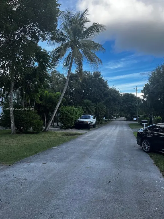 6820 SW 77th Ter, South Miami, FL 33143 Property for rent