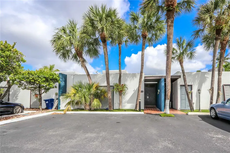 16424 Briar Patch Pl #16424, Miami Lakes, FL 33014 Property for rent