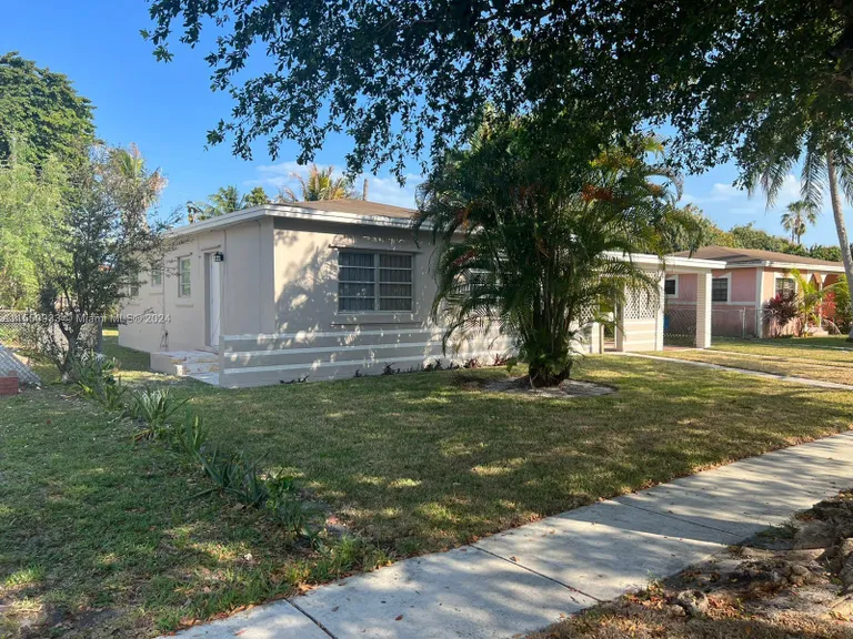 15331 NE 10th Ave #1, North Miami Beach, FL 33162 Property for rent