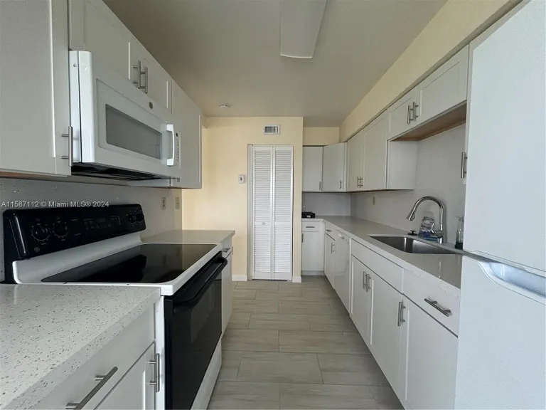 15545 N Miami Lakeway N #106, Miami Lakes, FL 33014 Property for rent